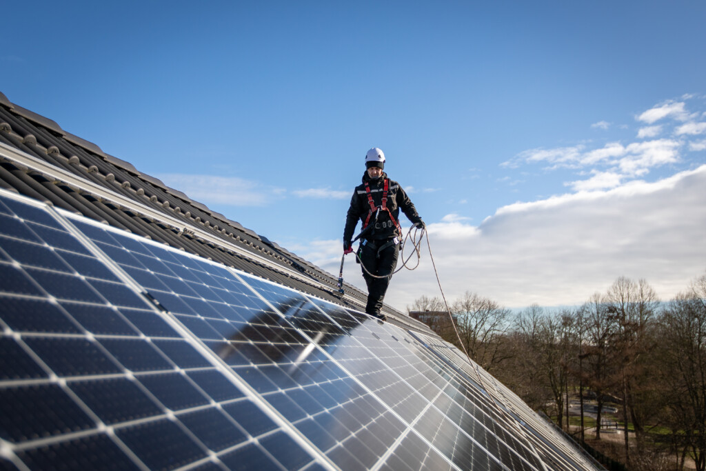 Fall protection for photovoltaics | LUX-top®